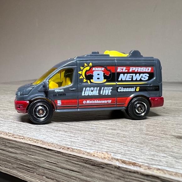 MATCHBOX | Toys | Matchbox Ford Transit News Van El Paso 25 Mb1032 ...